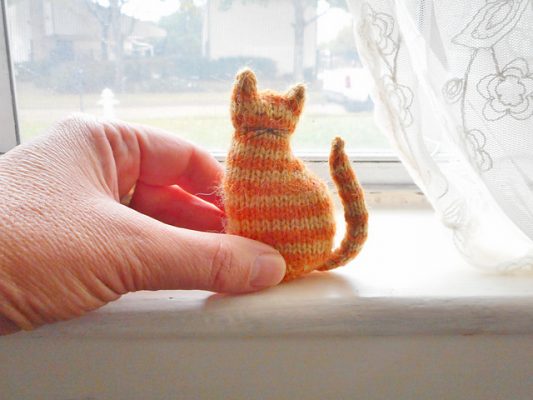 Cat Knitting Pattern Downloads - Knitting Bee