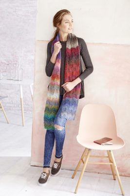 Scarf with lace pattern free download in ombre yarn - Knitting Bee
