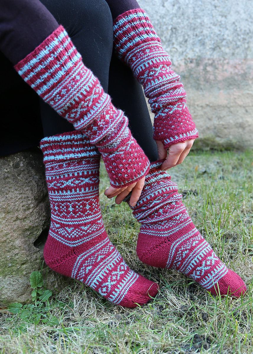 Free Knitting Pattern for Mitts and Socks with Norwegian Pattern ...